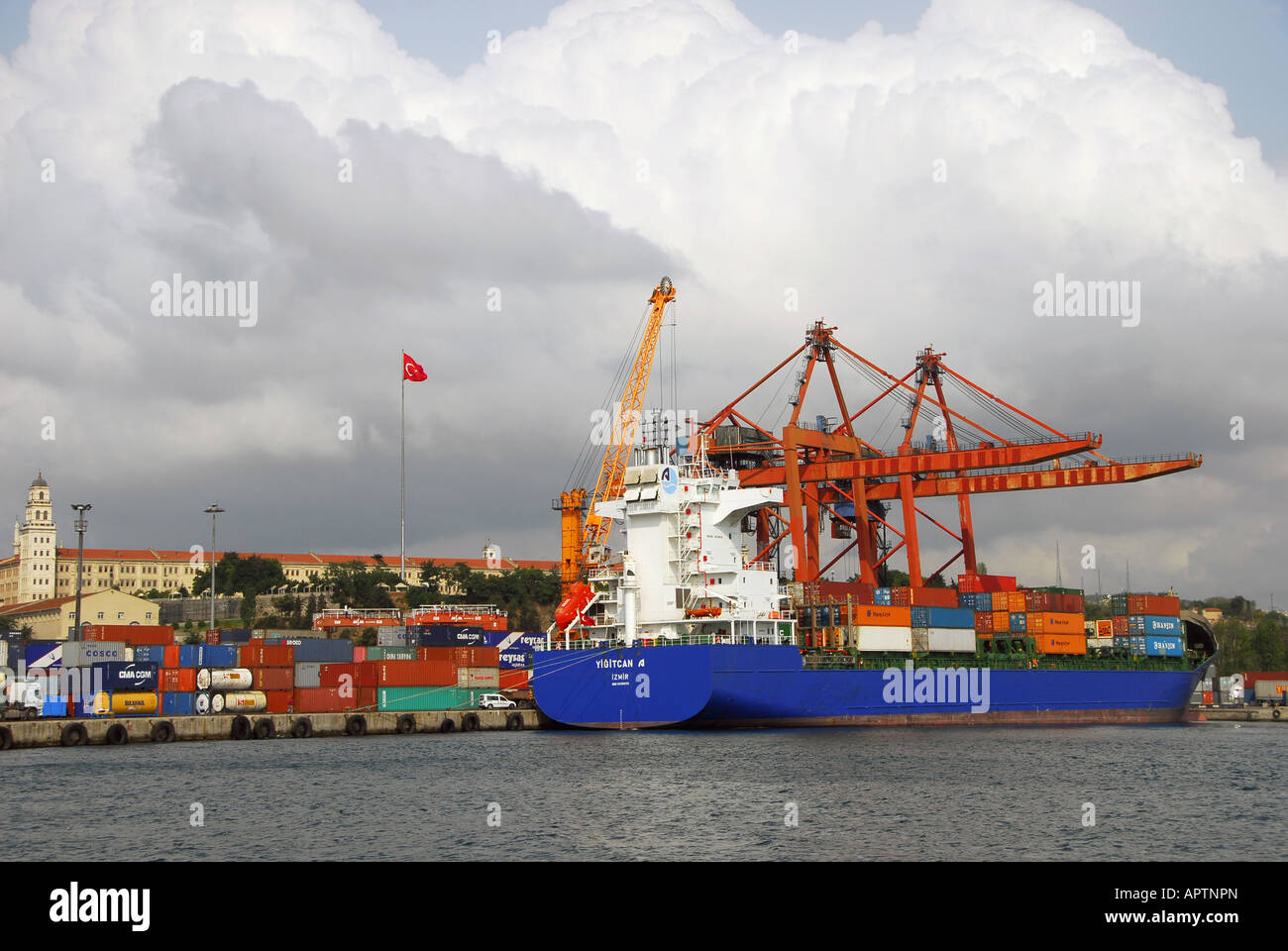 TURKISH PORT HAYDARPASA,ISTANBUL,THE LOADED CARGO SHIP Stock Photo - Alamy