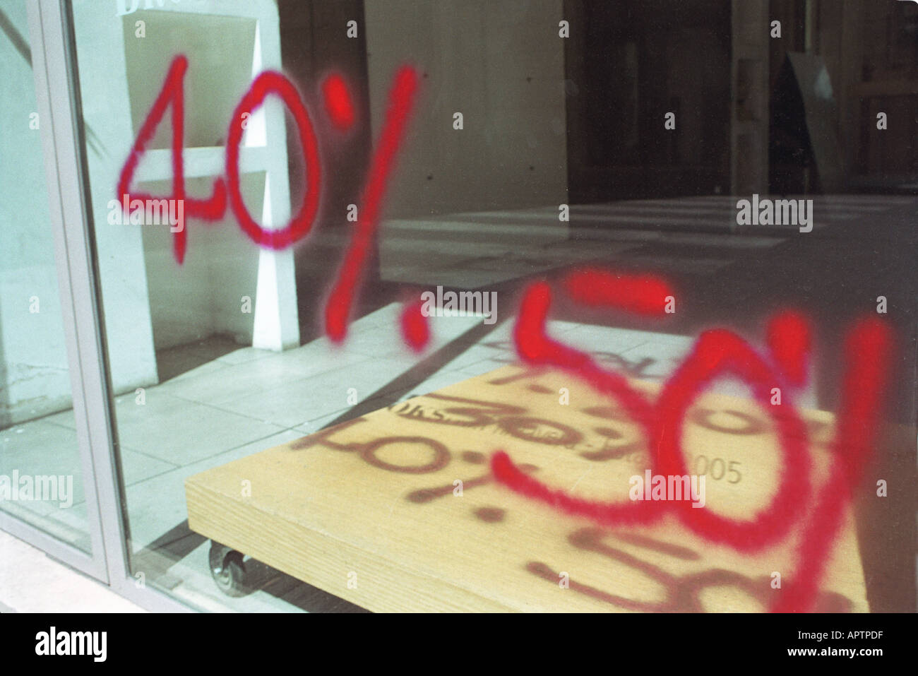 Business relocation notice in shop hi-res stock photography and images ...