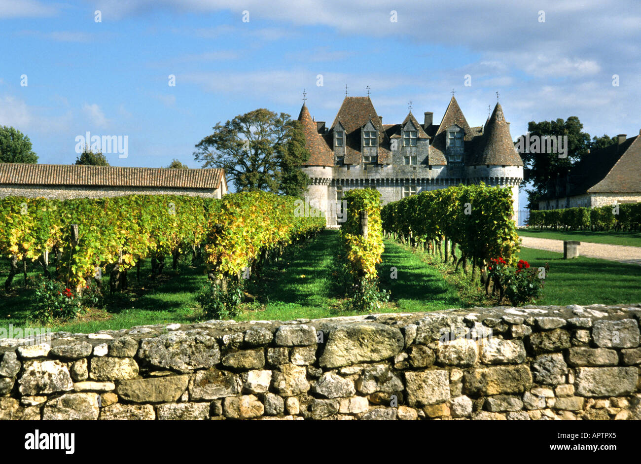 Monbazillac castle hi-res stock photography and images - Alamy