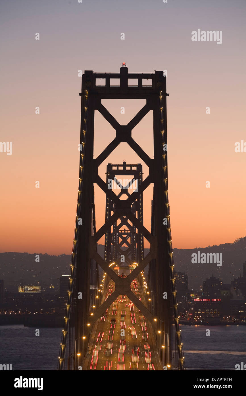 Silueta de la arquitectura hi-res stock photography and images - Alamy