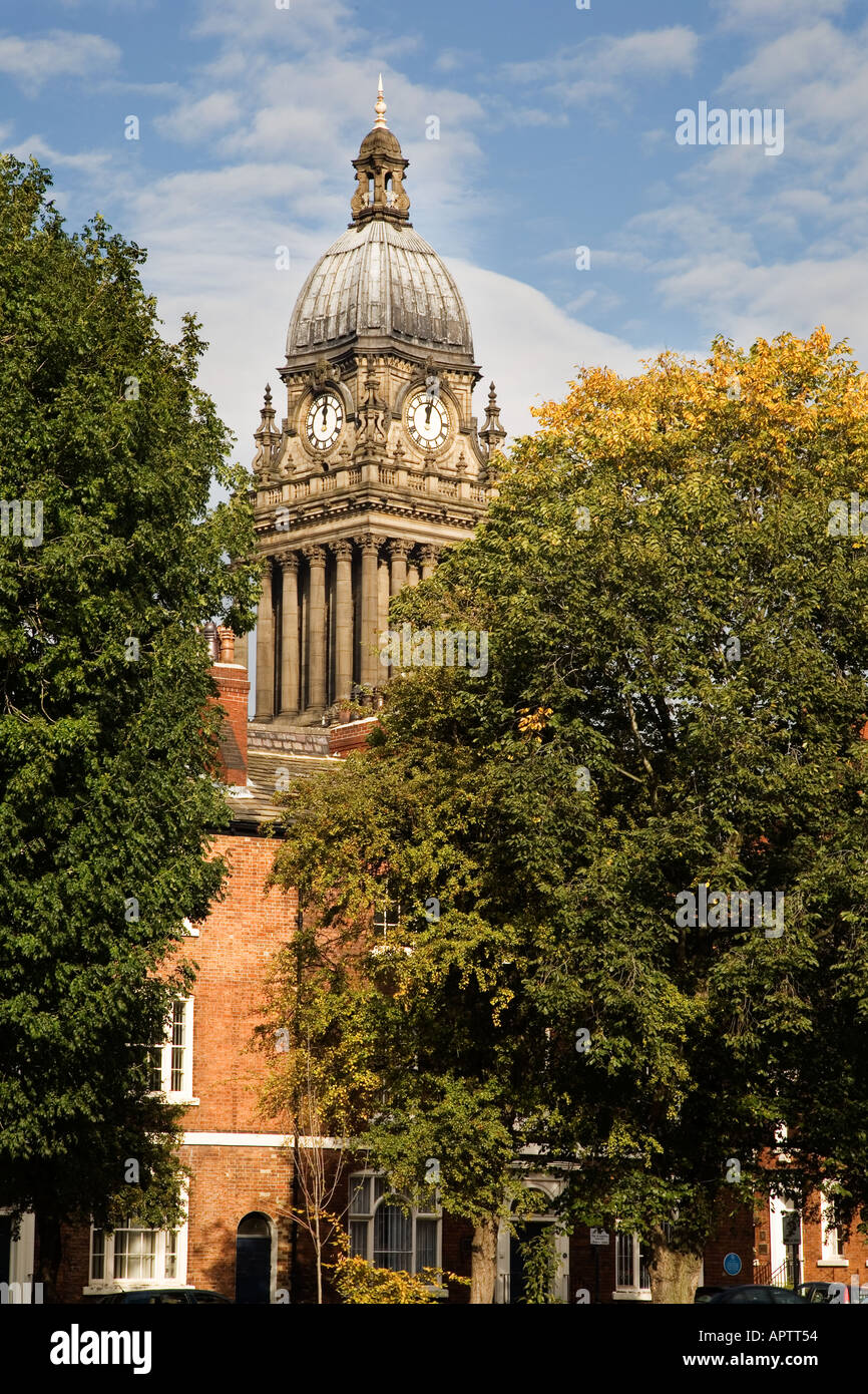 The Victorian Tower of Leeds Town Hall from the Georgian Park Square in ...