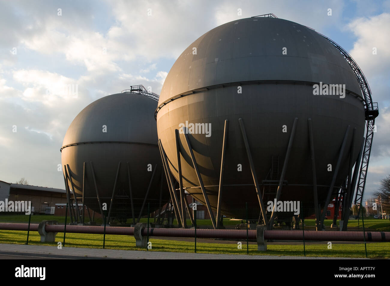 Gastanks hi-res stock photography and images - Alamy