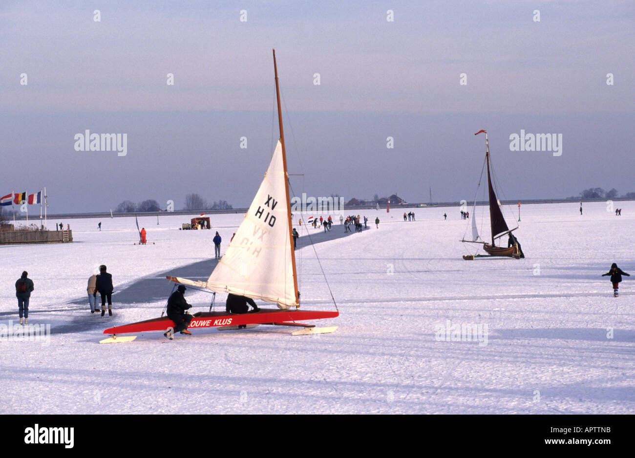 Skate sailing hi-res stock photography and images - Alamy