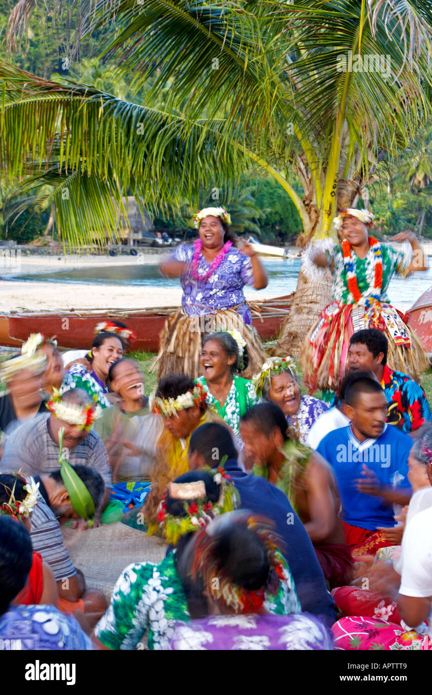 Tui Tai Adventure Cruises Fiji Islands Kioa Island Stock Photo - Alamy