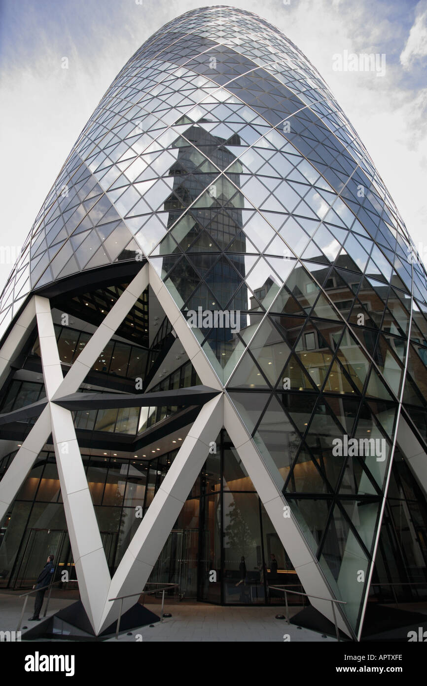 Swiss Re Building Stock Photo - Alamy