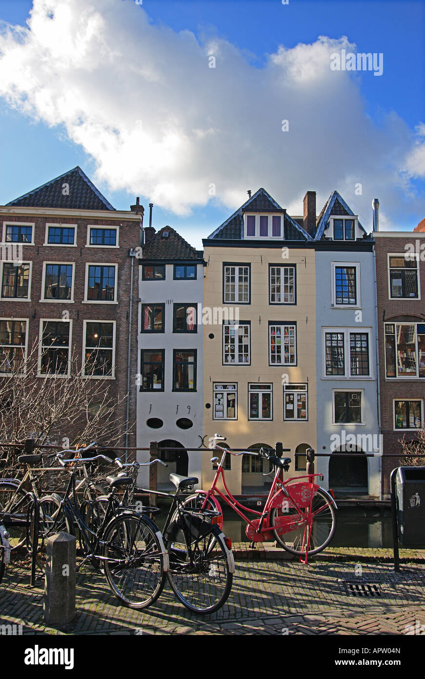 Dutch tall houses hi-res stock photography and images - Alamy