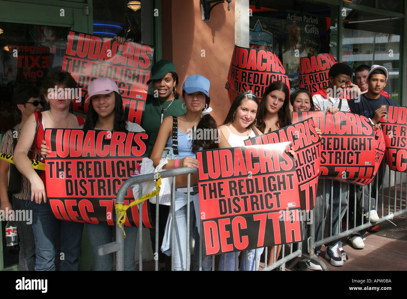 Miami Beach Florida,Ludacris fans,rap singer,personal appearance ...