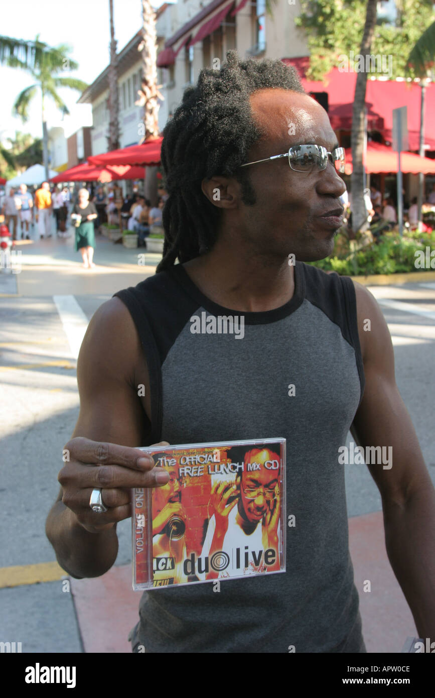 Miami Beach Florida,Lincoln Road mall,dining,entertainment,performance ...