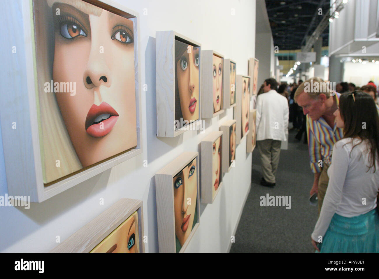 Worldwide art artwork galleries hi-res stock photography and images - Alamy