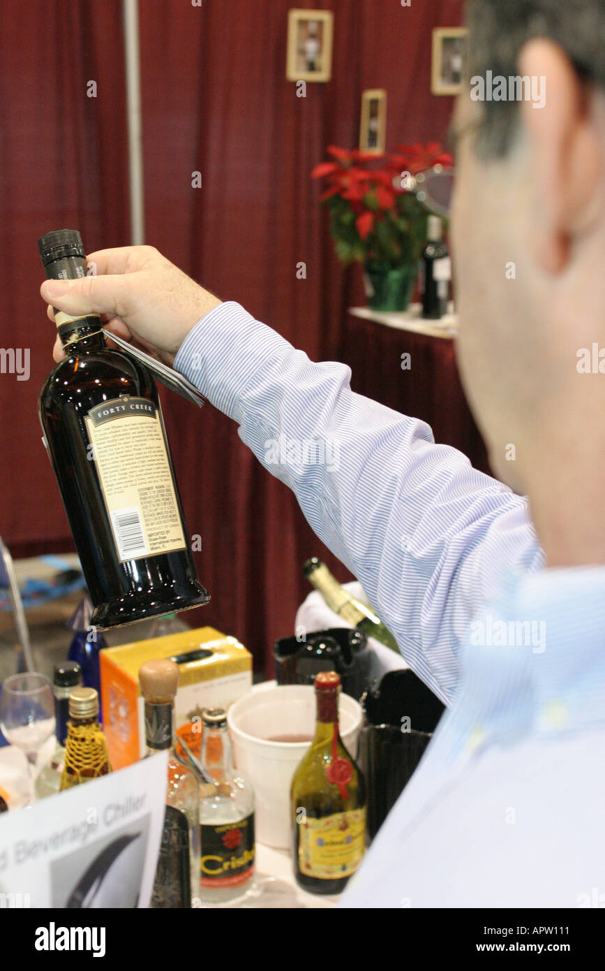 Wine and spirits expo hi-res stock photography and images - Alamy