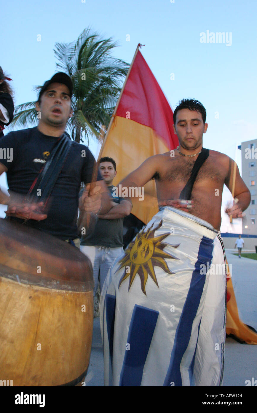 Candombe uruguay hi-res stock photography and images - Alamy