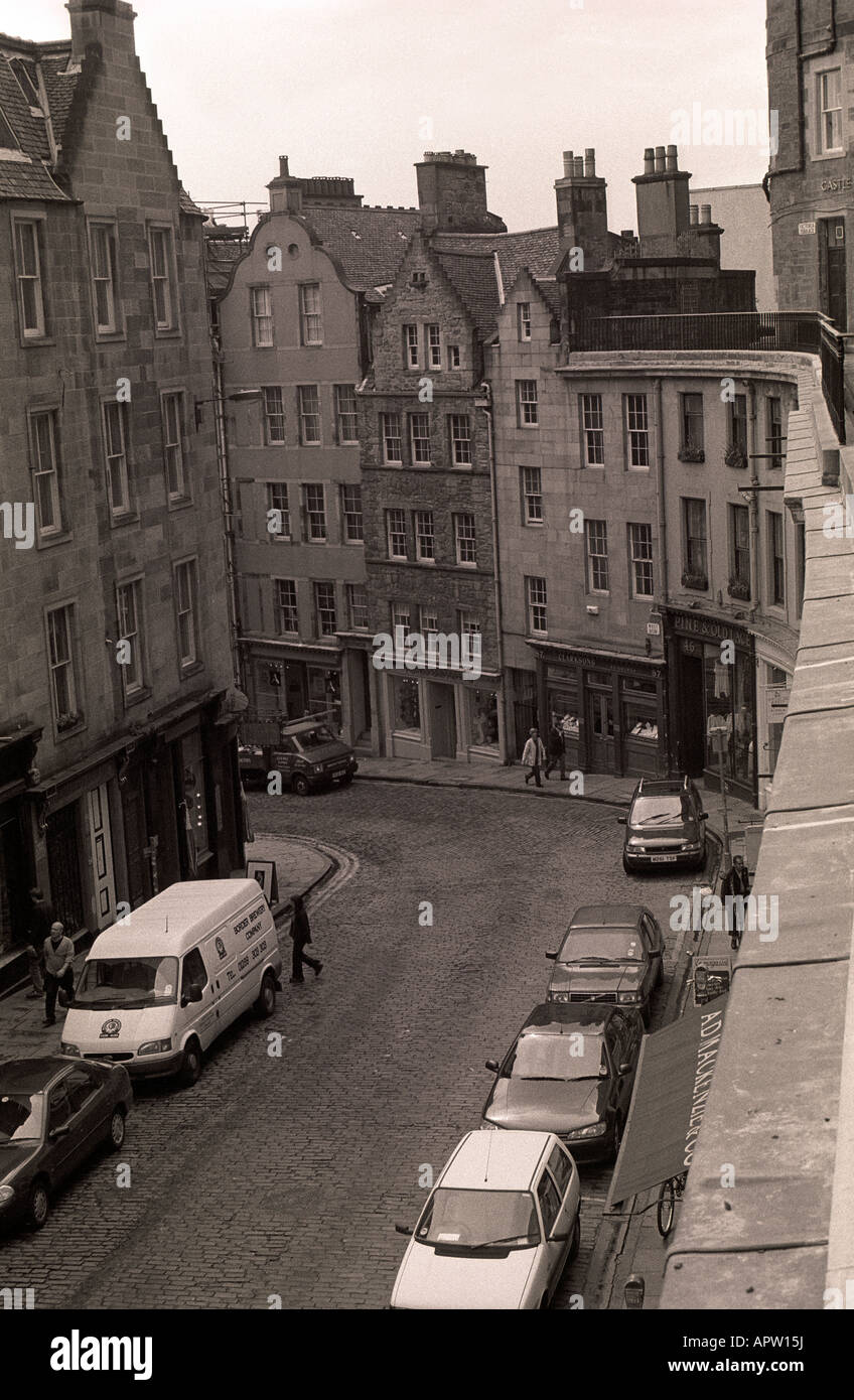 W bow edinburgh hi-res stock photography and images - Alamy