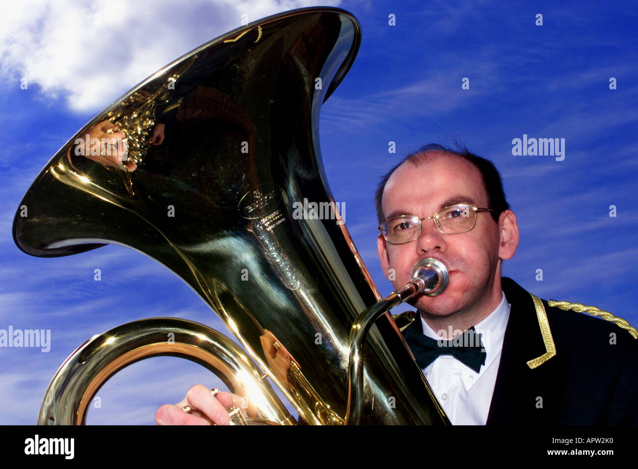 Tuba player orchestra hi-res stock photography and images - Alamy
