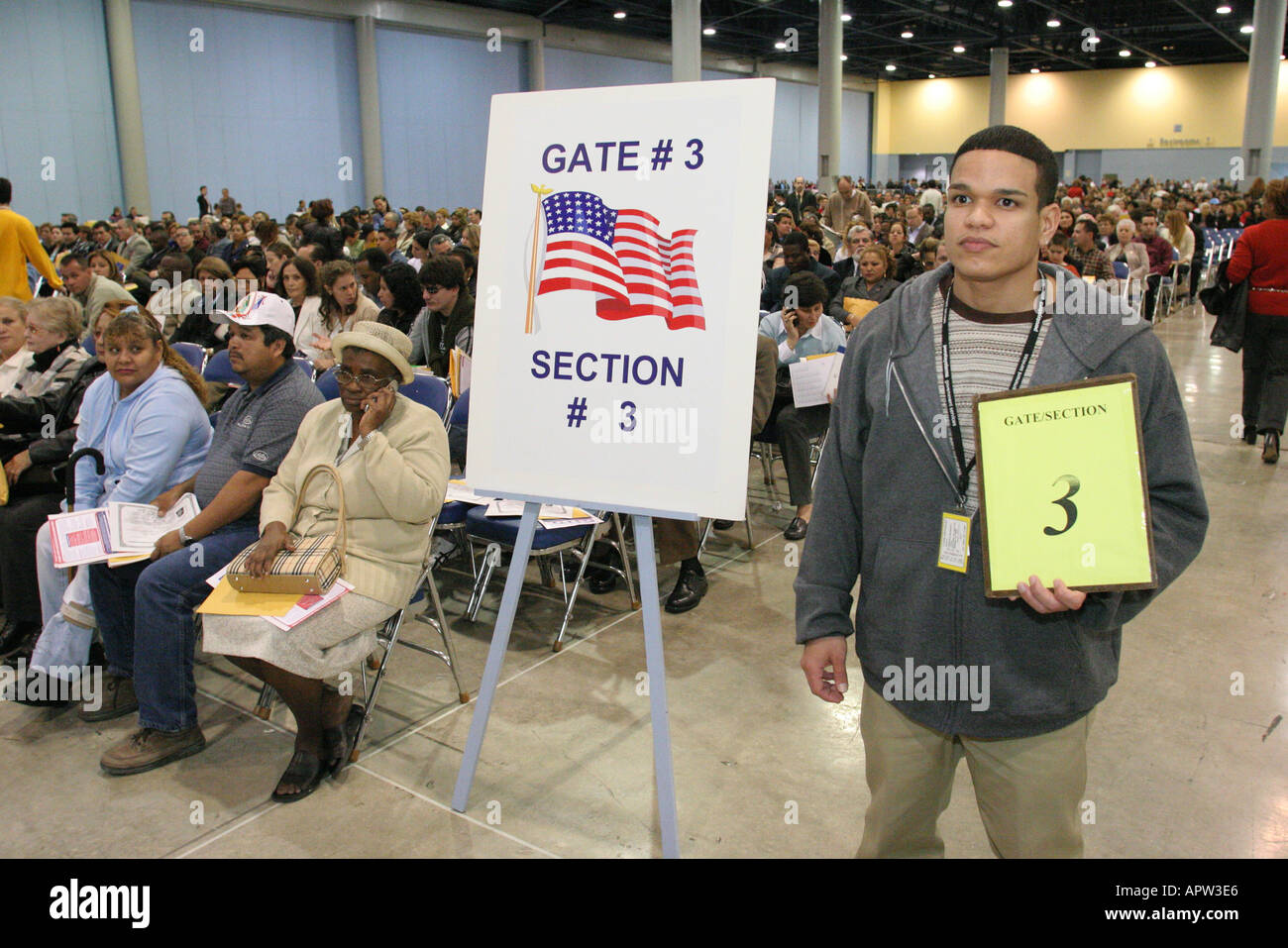 Us processing center hi-res stock photography and images - Alamy