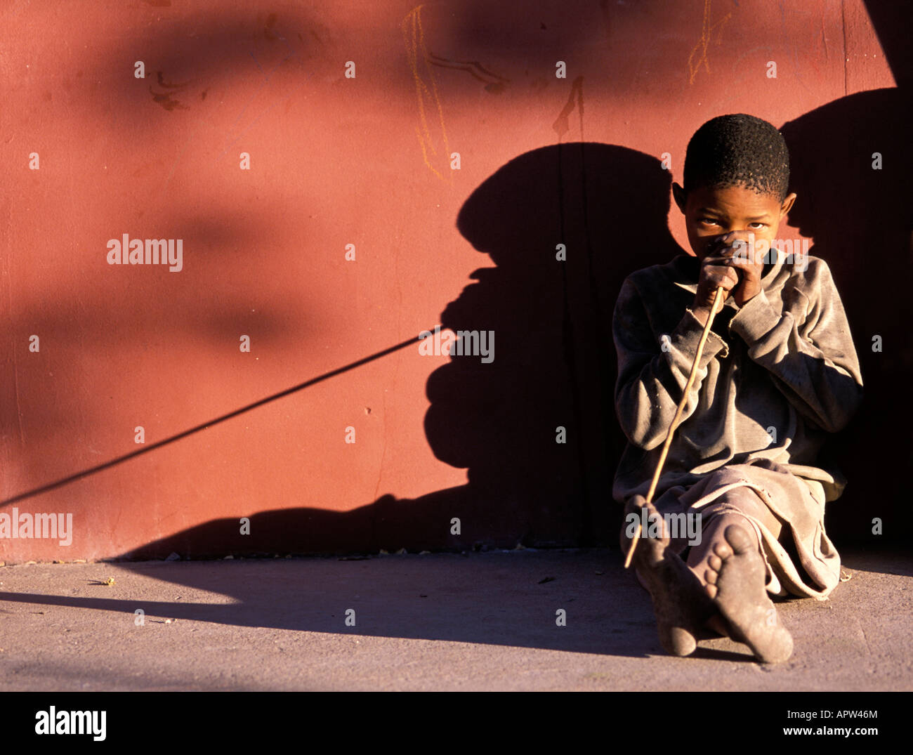 Bushman children hi-res stock photography and images - Alamy