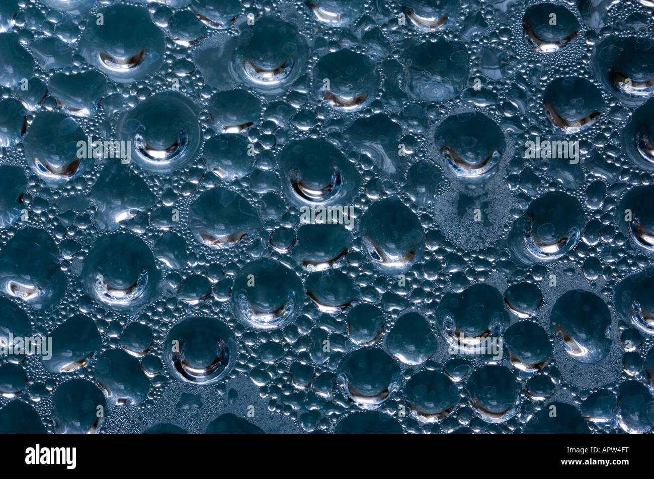 Close Up Of Condensation On Lid Of Cooking Pot Stock Photo - Alamy