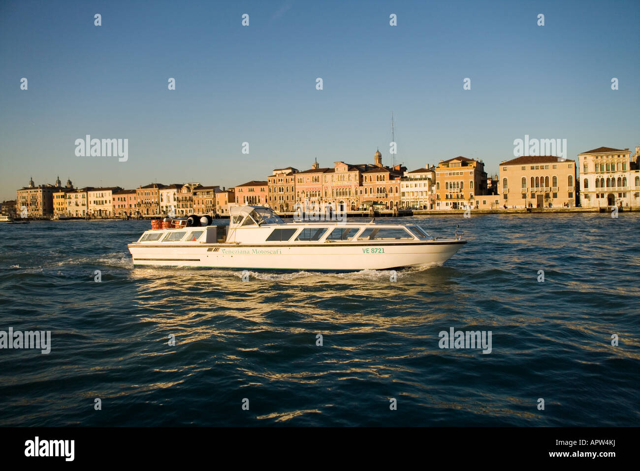 The Fondamenta Zattere dei Gesuati from and the Canale della Giudecca ...
