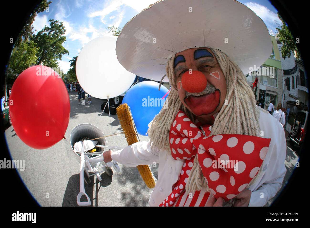 King mango strut hi-res stock photography and images - Alamy