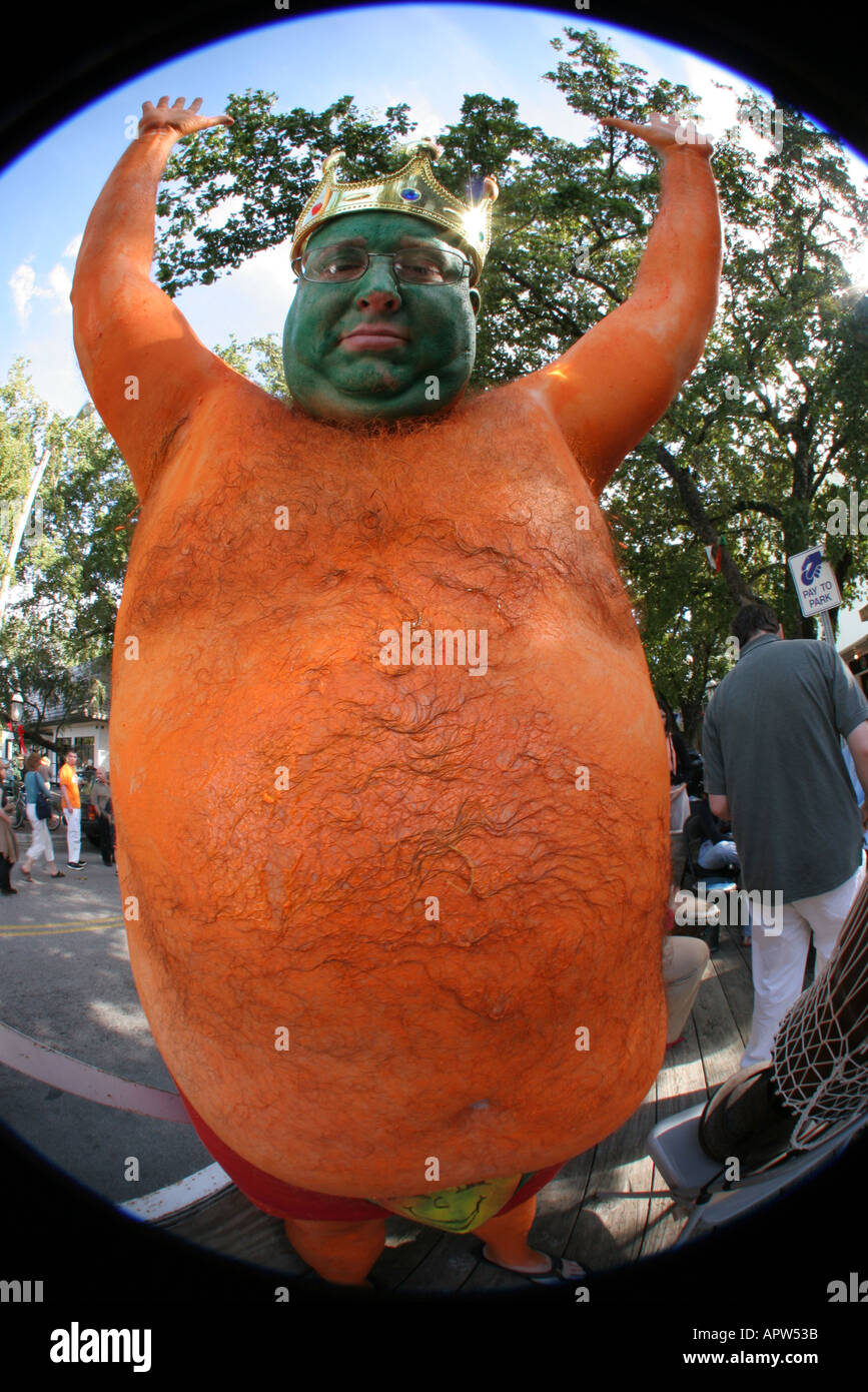 King mango strut parade hi-res stock photography and images - Alamy
