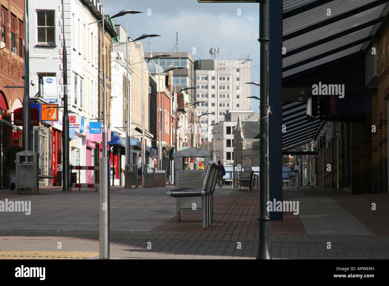 southend on sea coastal seaside town centre shops essex river thames ...