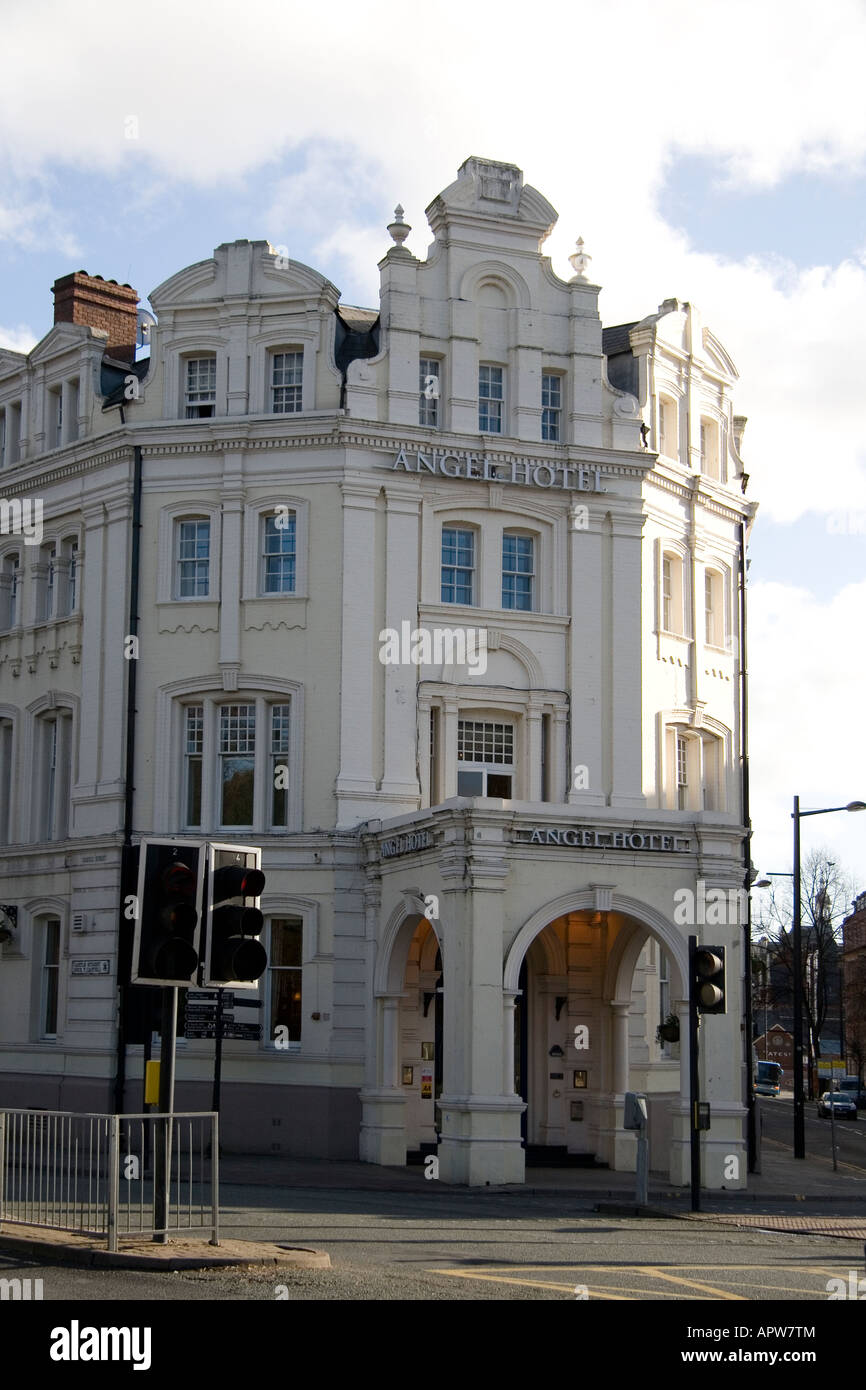 Entrance castle hotel architecture hi-res stock photography and images ...