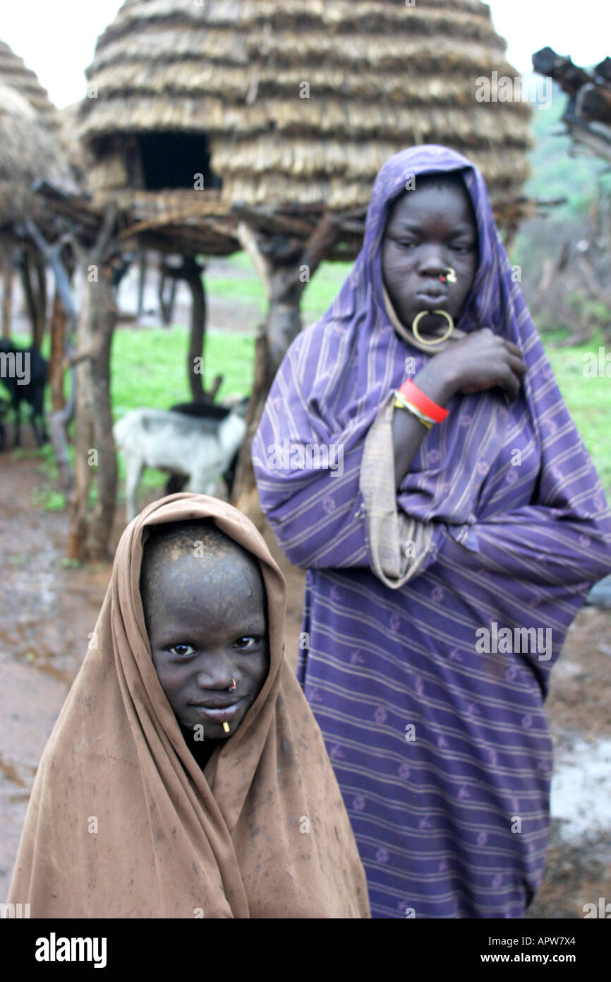 Toposa woman with child, Sudan Stock Photo - Alamy
