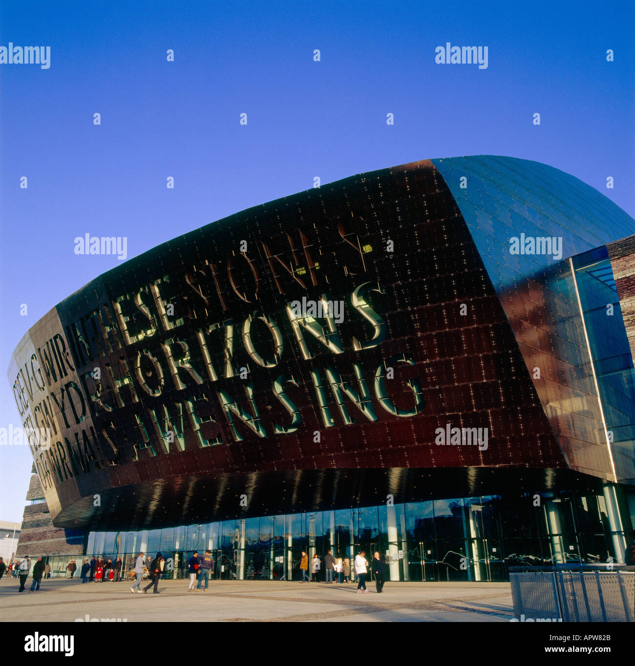Wales Millennium Centre in Cardiff Bay Canolfan Mileniwm Cymru Stock ...