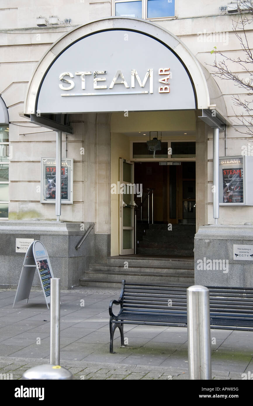 The Steam Bar, Hilton Hotel, Cardiff Stock Photo - Alamy