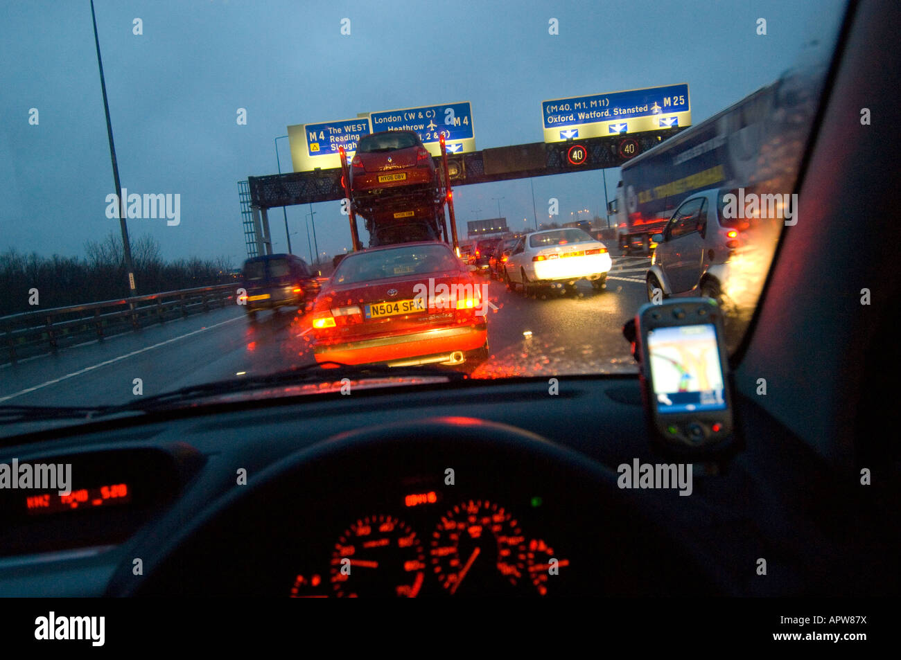 London weather driving hi-res stock photography and images - Alamy