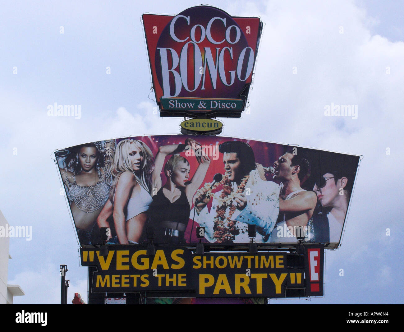 Coco bongo nightclub show disco hi-res stock photography and images - Alamy