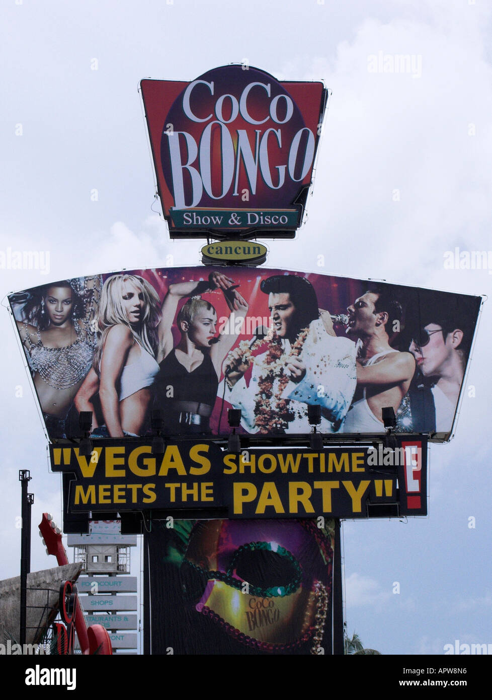 Coco Bongo nightclub show and disco neon sign Cancun Quintana Roo ...