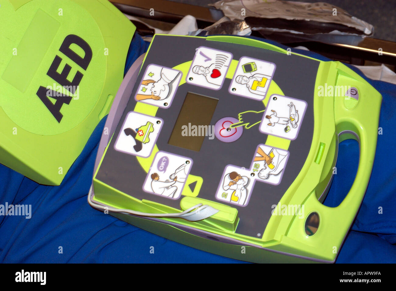 cardiac automatic external defibrillator Stock Photo - Alamy