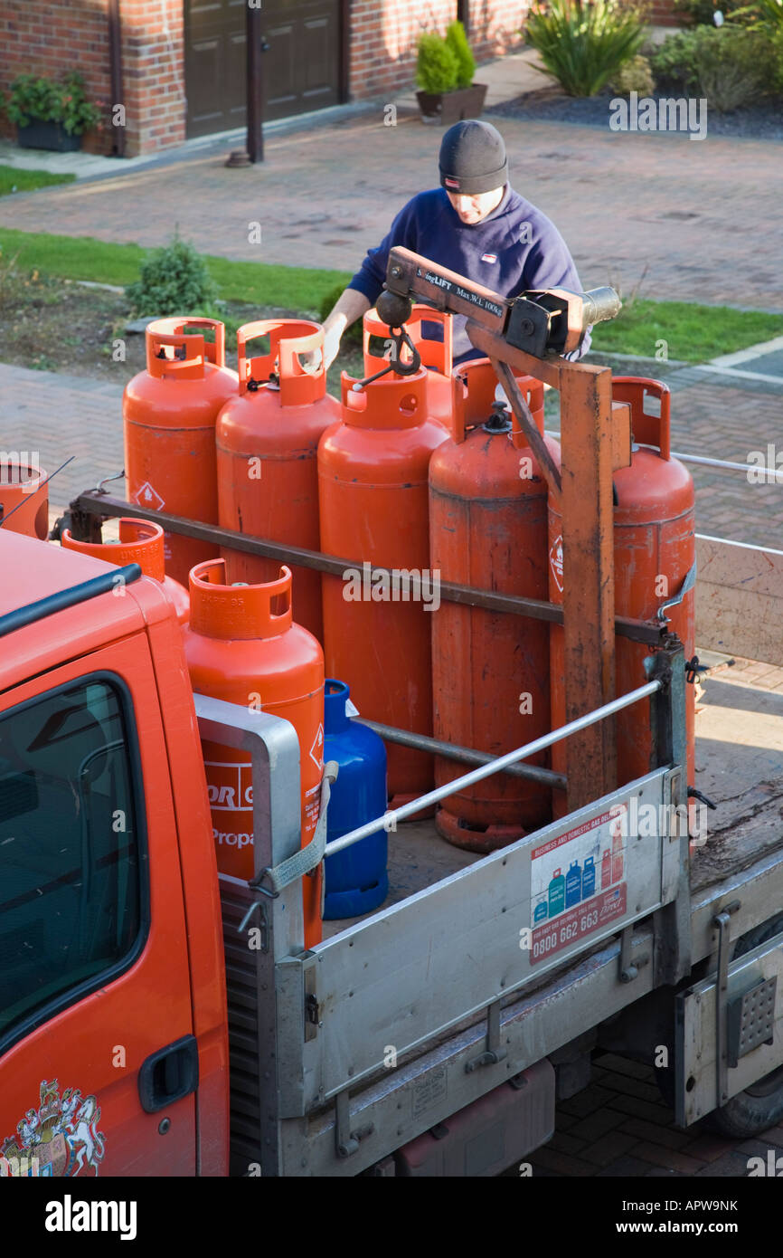 Gas cylinders work man hi-res stock photography and images - Alamy