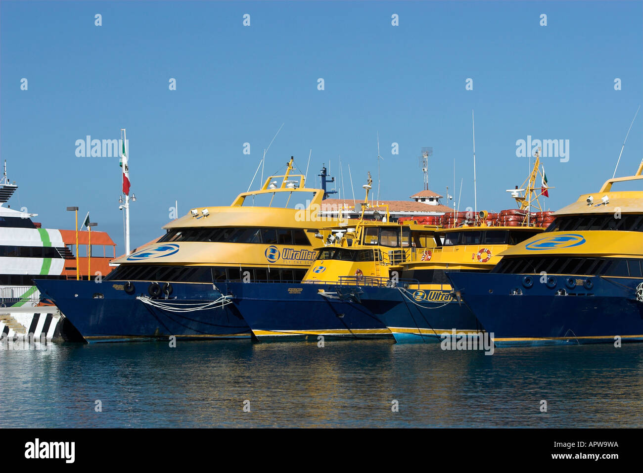 Ultramar Ferry High Resolution Stock Photography and Images - Alamy