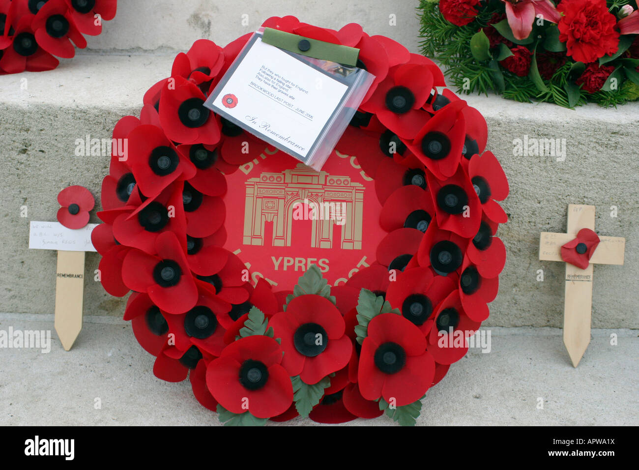 Poppy wreath in Flanders Fields Stock Photo - Alamy