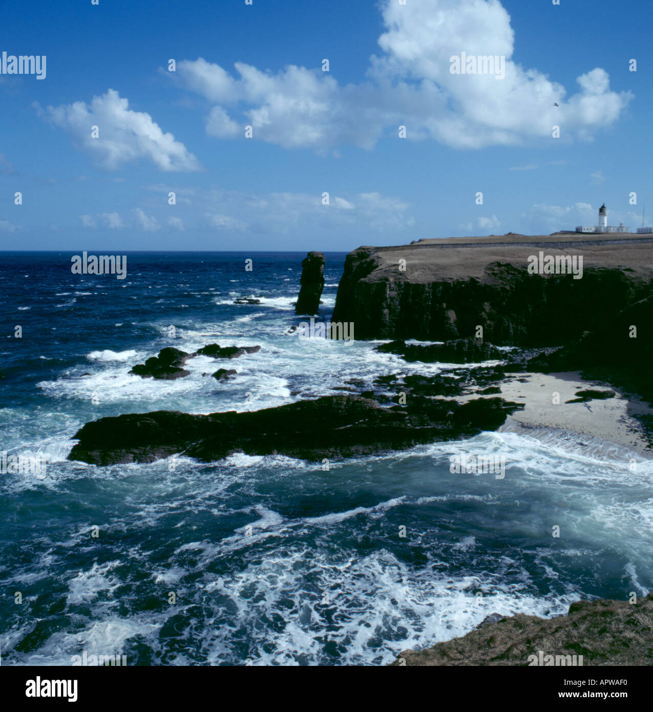 Sinclairs bay hi-res stock photography and images - Alamy