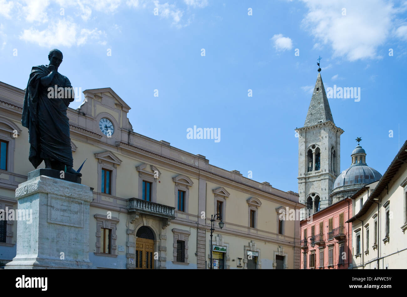 Italy Sulmona the Ovidius Naso statue in XX Settembre square Stock ...