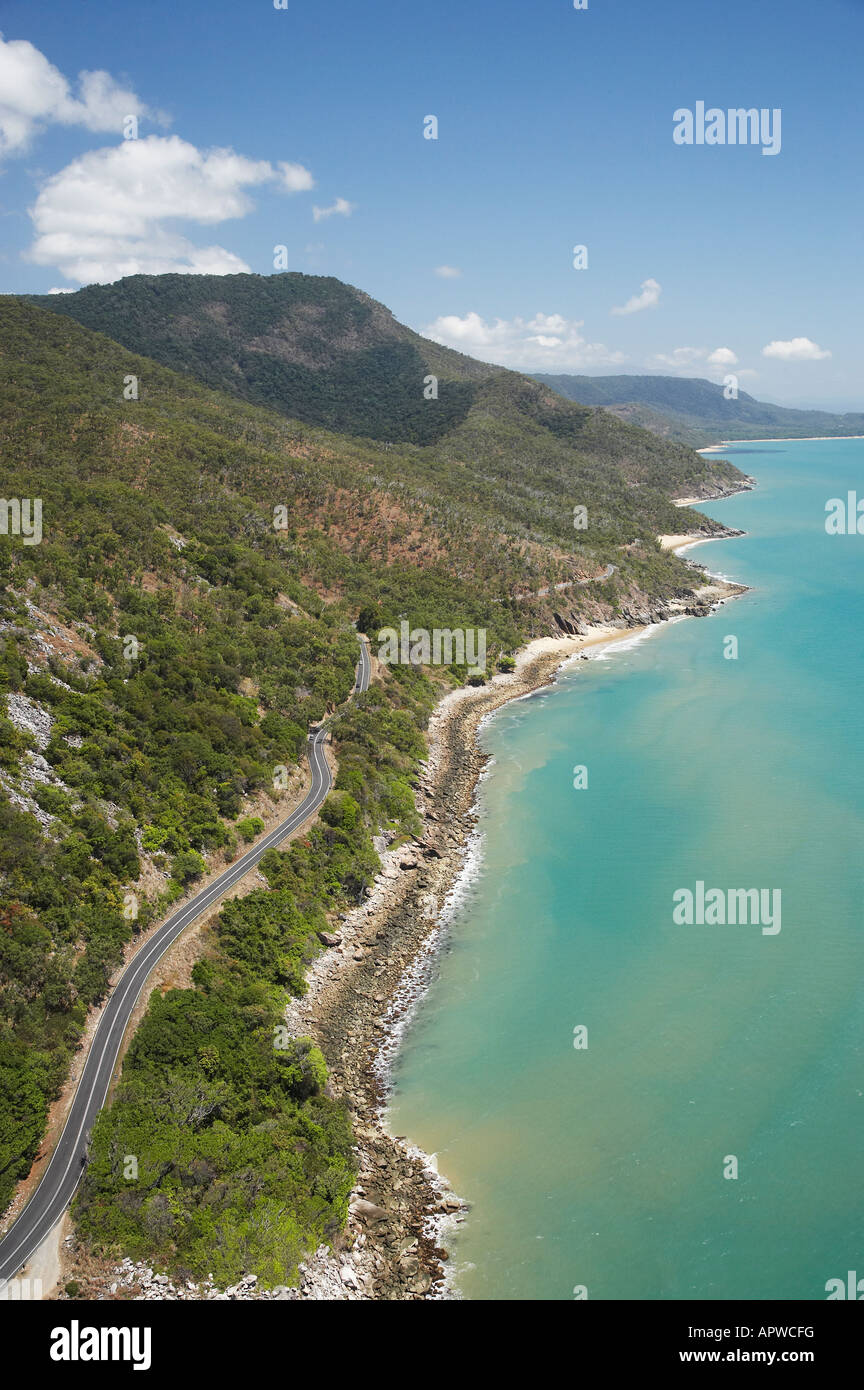 Captain Cook Highway between Cairns and Port Douglas near Rex Lookout ...