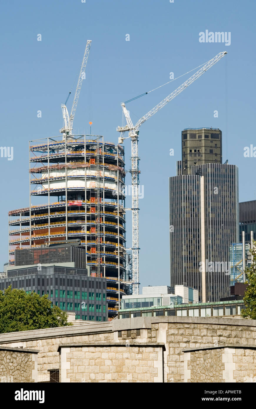 Financial district skyline cranes around new Willis office building ...