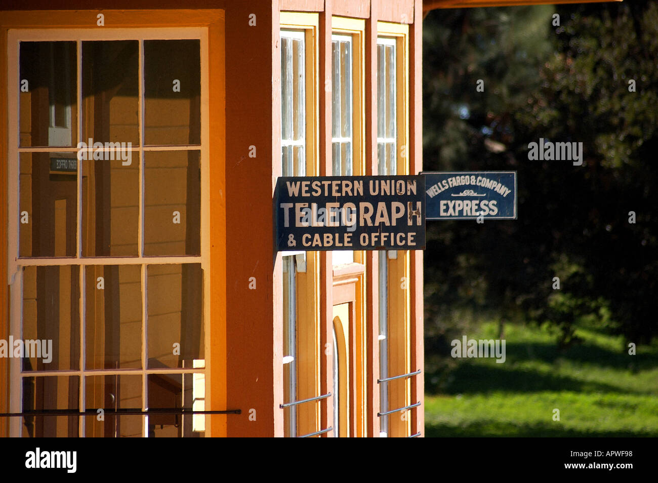 Santa barbara train station hi-res stock photography and images - Alamy