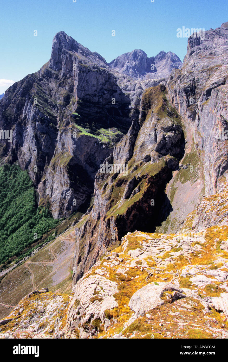 Picos de europa trails hi-res stock photography and images - Alamy