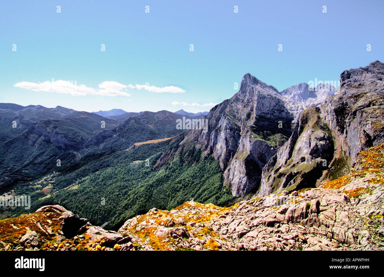 Picos de europa trails hi-res stock photography and images - Alamy