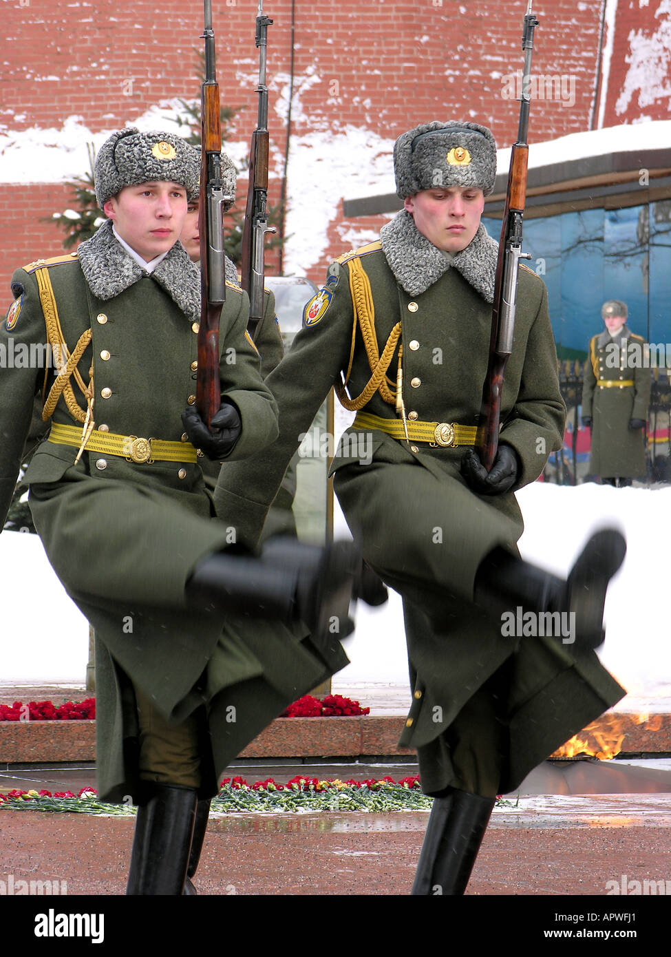 Changing of the guard outside Kremlin Moscow Russia Stock Photo - Alamy