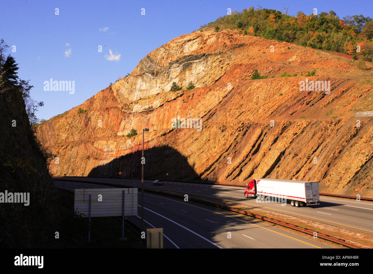 Appalachian rock layers hi-res stock photography and images - Alamy