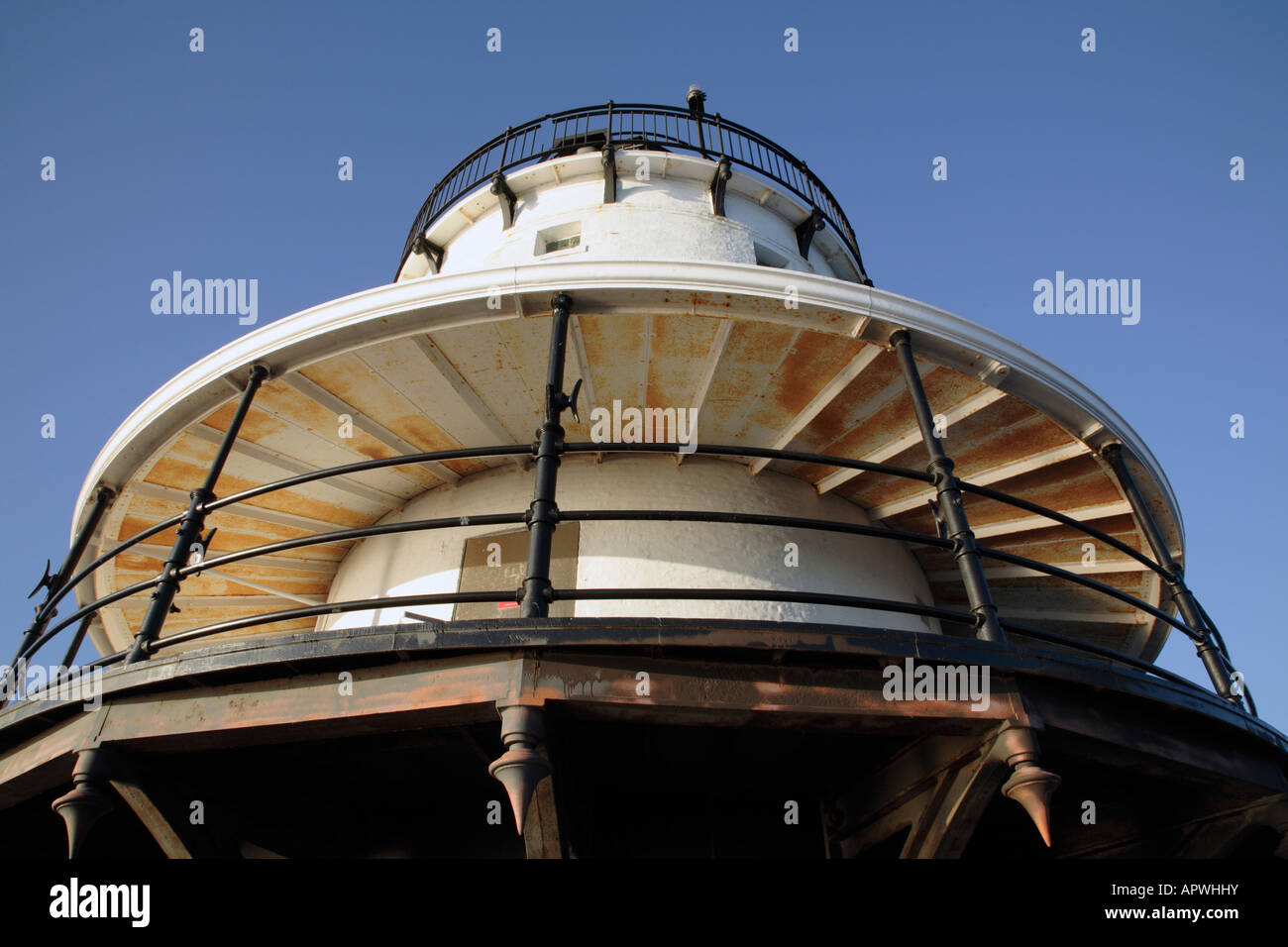 Spring Point Ledge Light at Fort Preble during the winter months ...