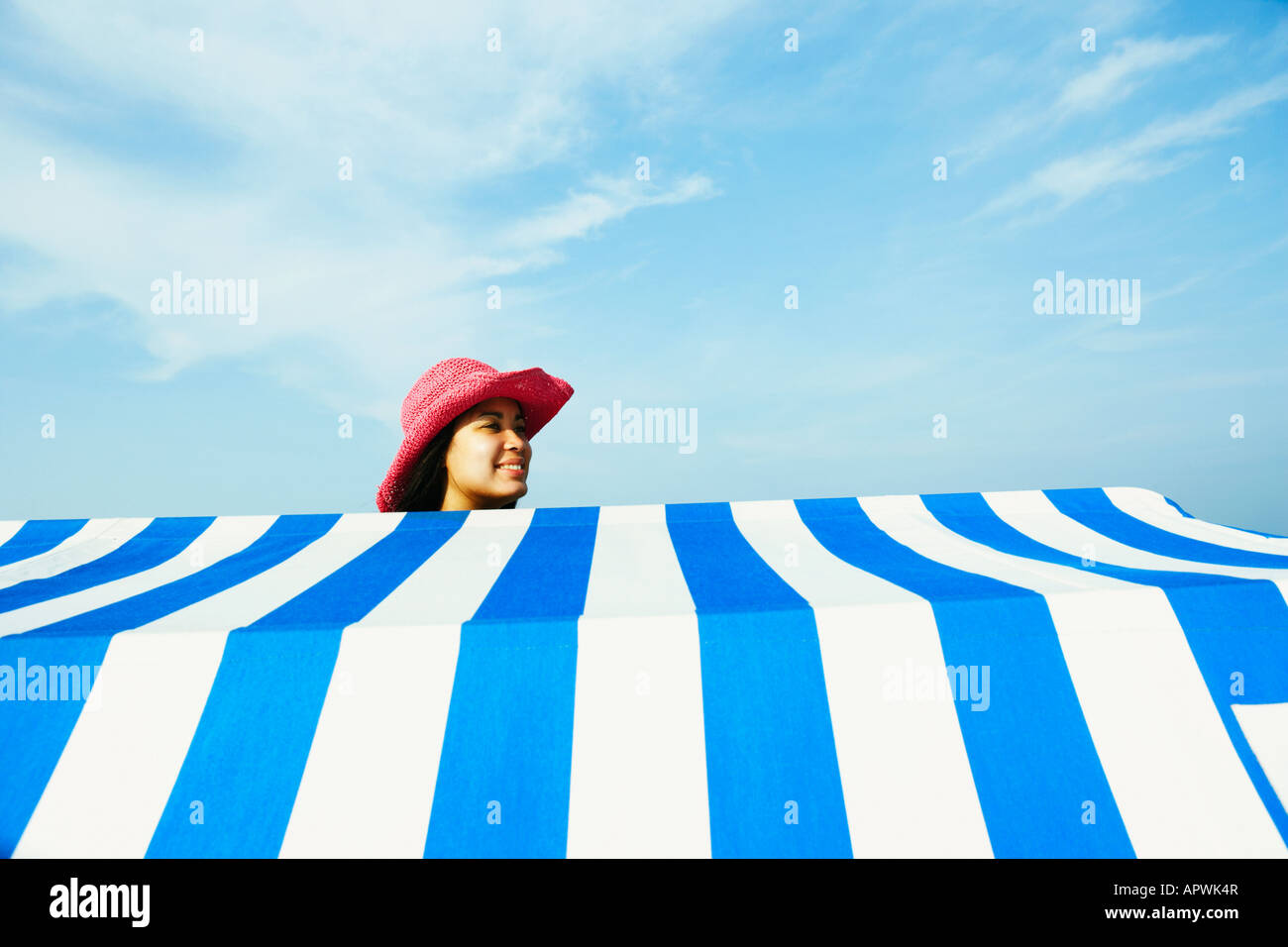 Women sun hat from behind hi-res stock photography and images - Alamy
