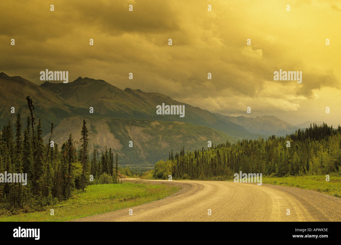 Alaska highway muncho lake hi-res stock photography and images - Alamy