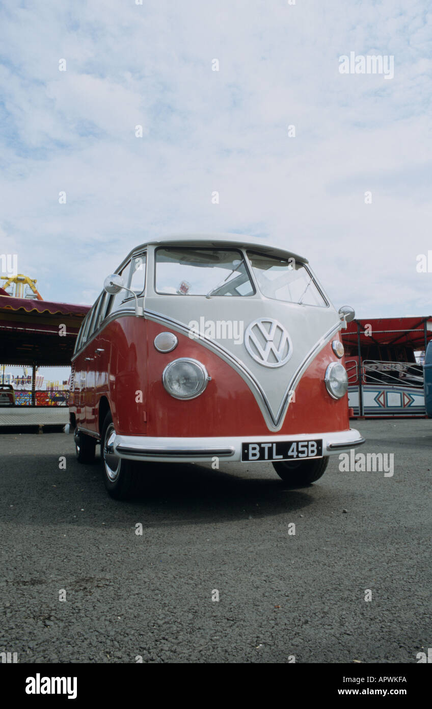 Volkswagen kombi split window camper van hi-res stock photography and ...