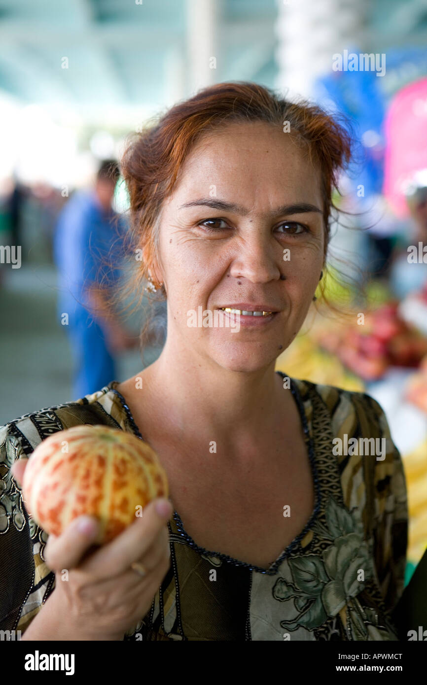 Samarkand bazaar market hi-res stock photography and images - Alamy