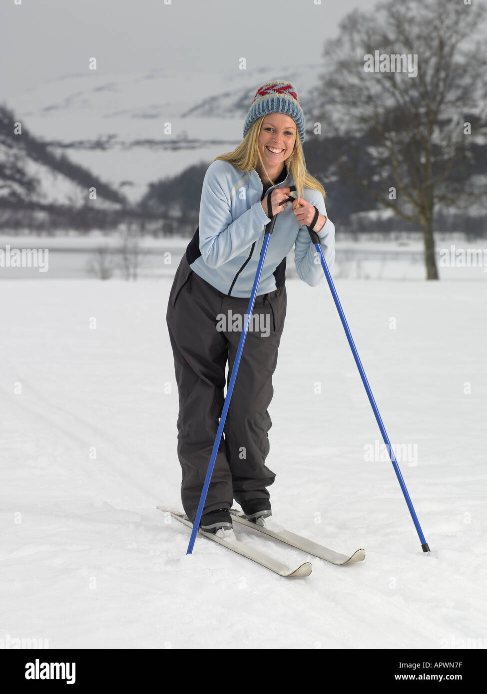 Resting on skis hi-res stock photography and images - Alamy